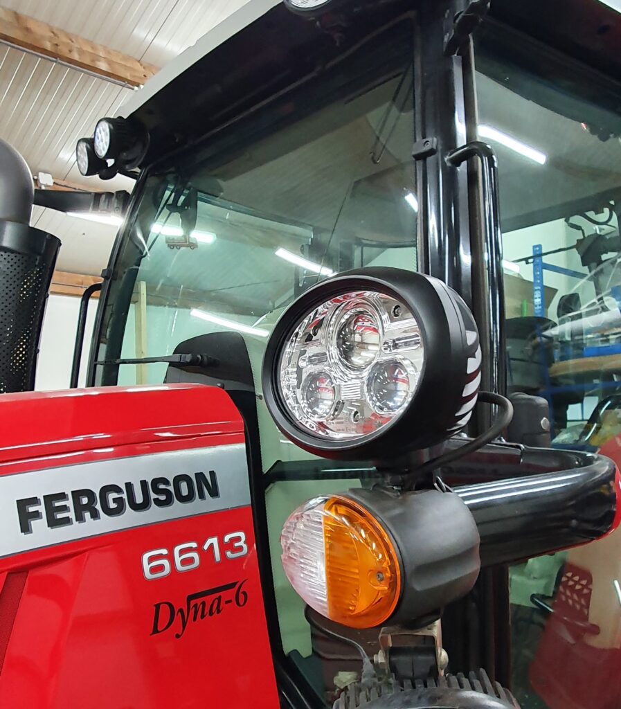 Phare LED CRAWER universel (croisement/route/position) - Agriproled.fr